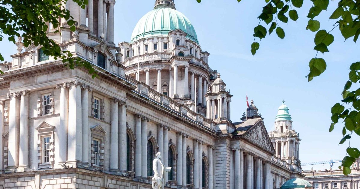 Guided private tour of Belfast / Authentic Europe