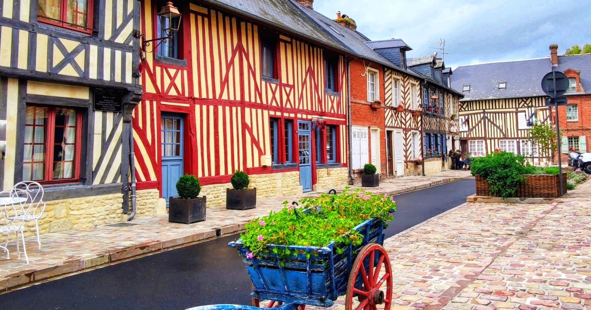 Normandy self drive tour from Paris - 7 Days / Authentic Europe